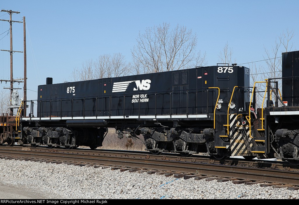 NS 875